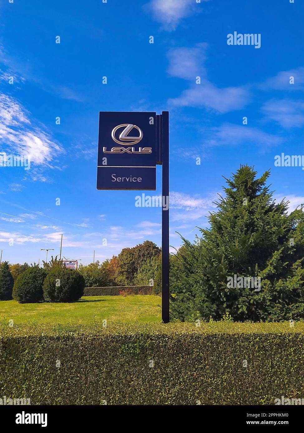 Logo lexus car brand hi-res stock photography and images - Alamy