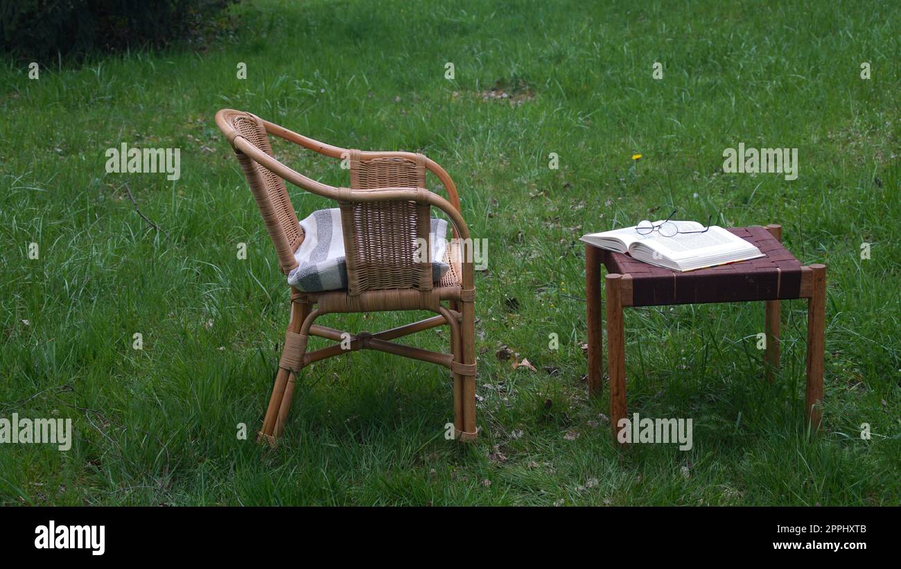 Deserted lawn hi-res stock photography and images - Alamy
