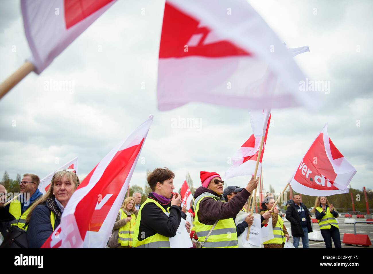 Ahs logo hi-res stock photography and images - Alamy
