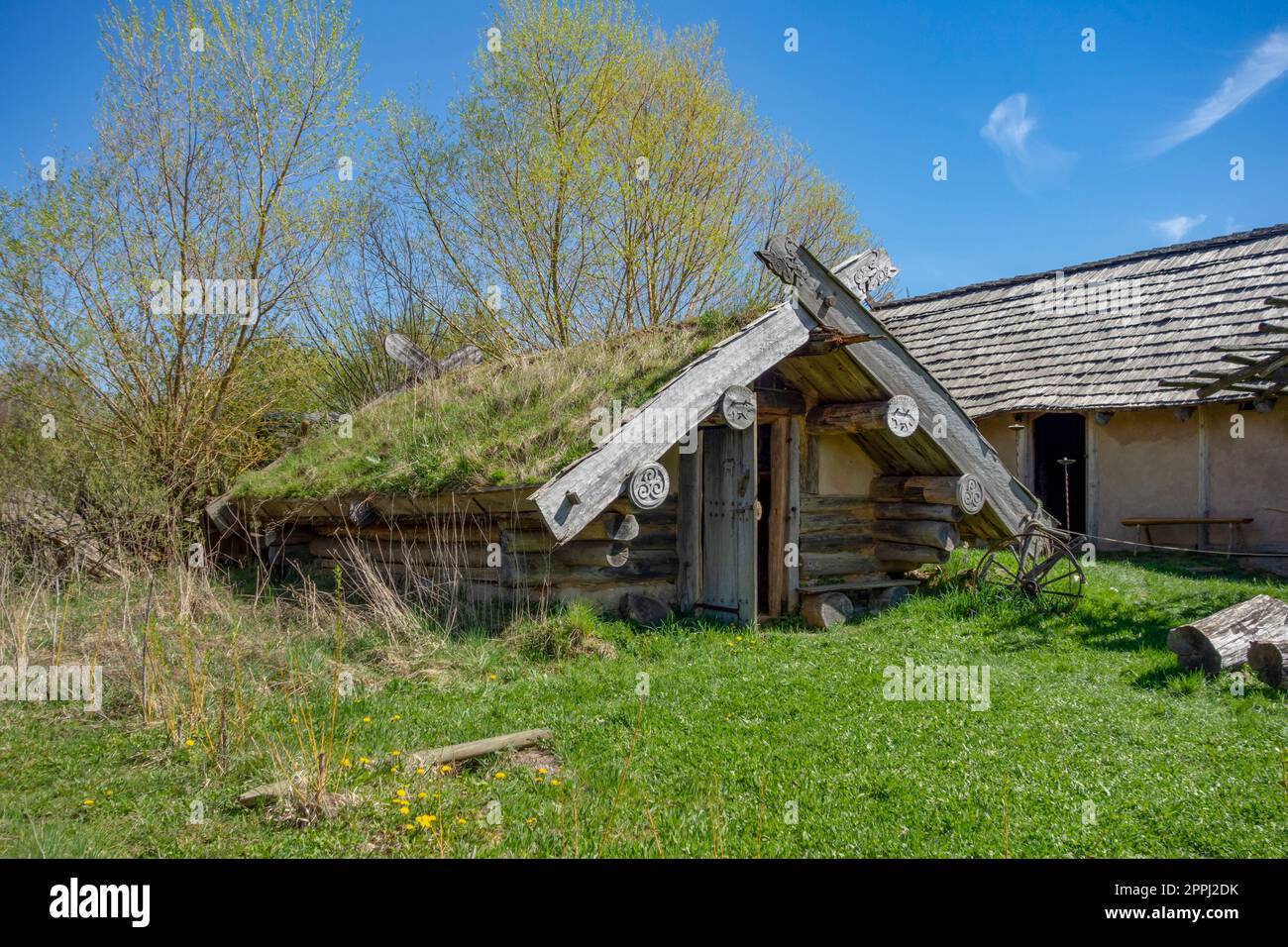 Viking house hi-res stock photography and images - Alamy