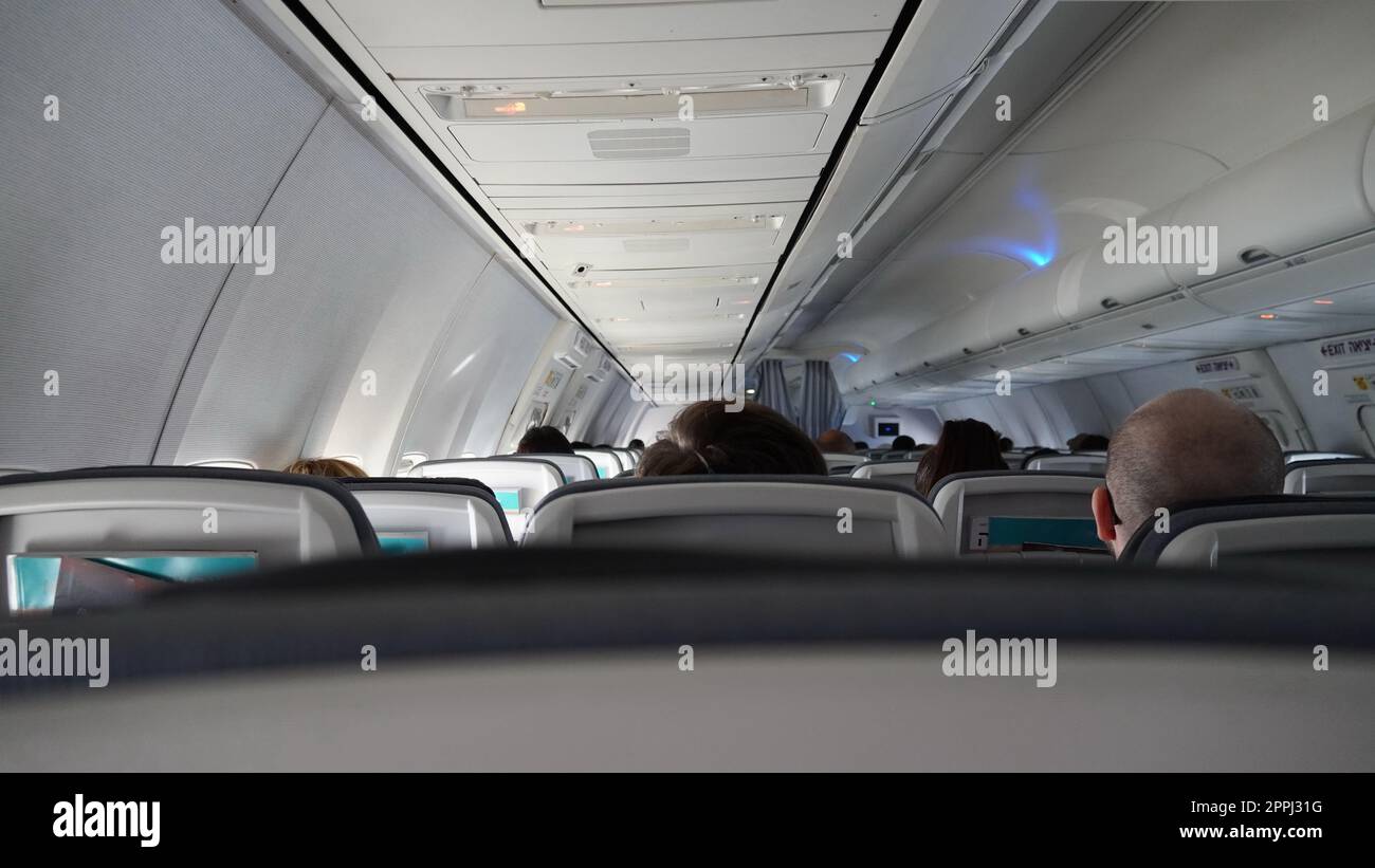 Inside airplane pilot cabin hi-res stock photography and images - Alamy