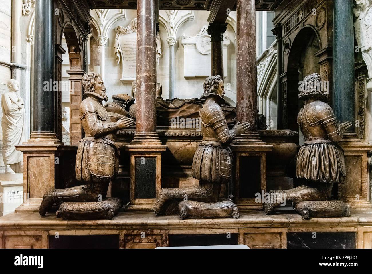 Westminster abbey interior hi-res stock photography and images - Alamy