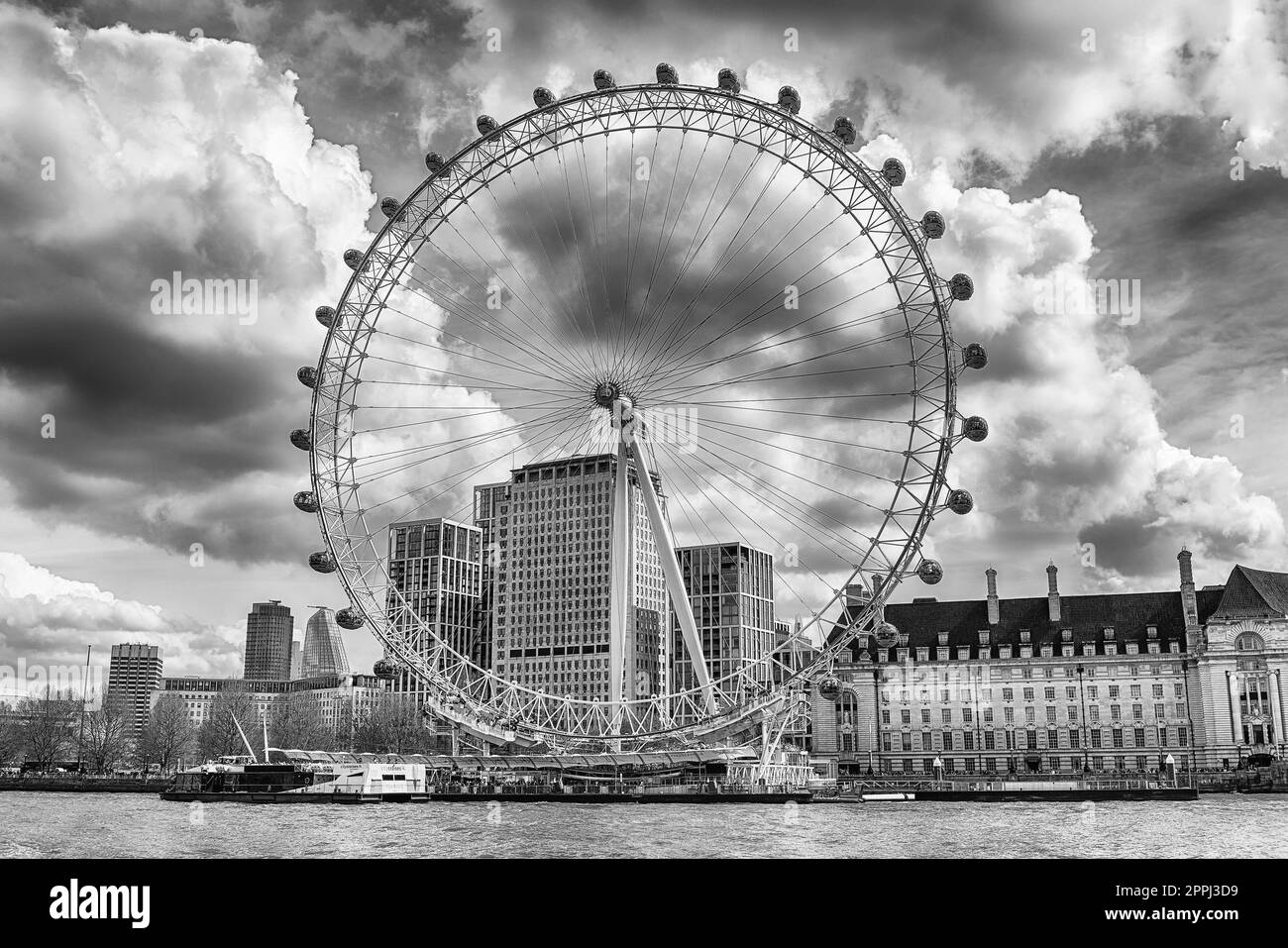 London england panoramic skyline Black and White Stock Photos & Images ...