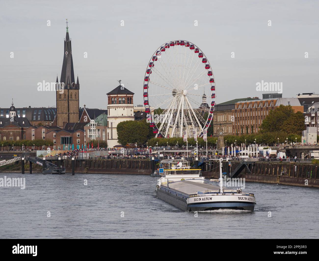 Dusseldorf city bridge river hi-res stock photography and images - Alamy