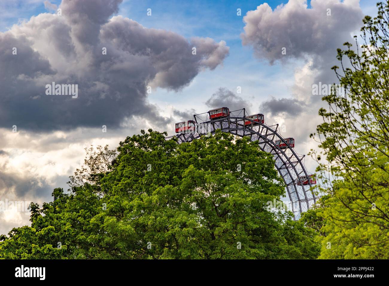 Iconic wheel hi-res stock photography and images - Alamy