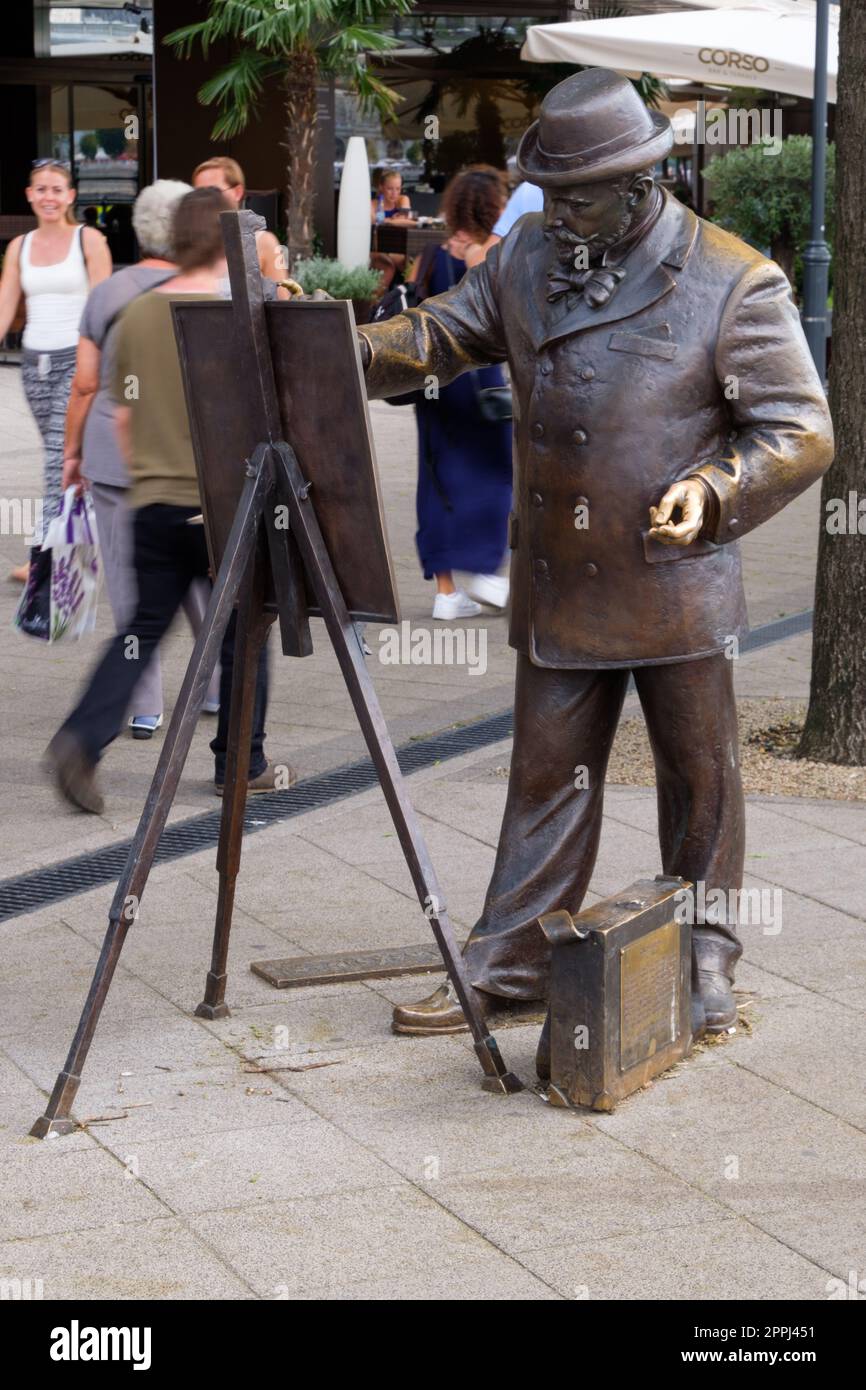 Statue of Roskovics Ignac - Budapest Stock Photo - Alamy