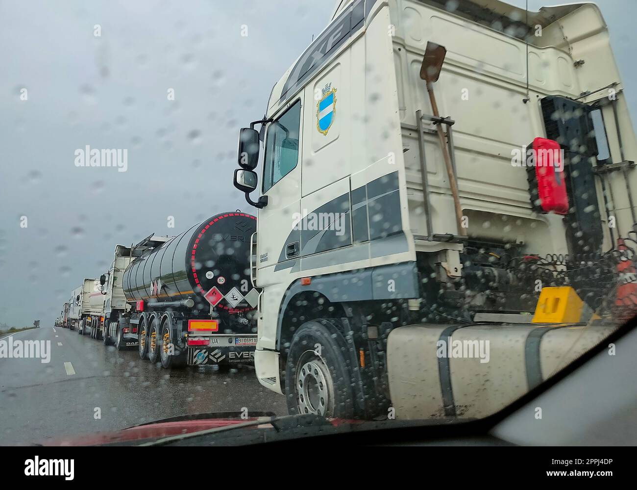 Romania border truck hi-res stock photography and images - Alamy