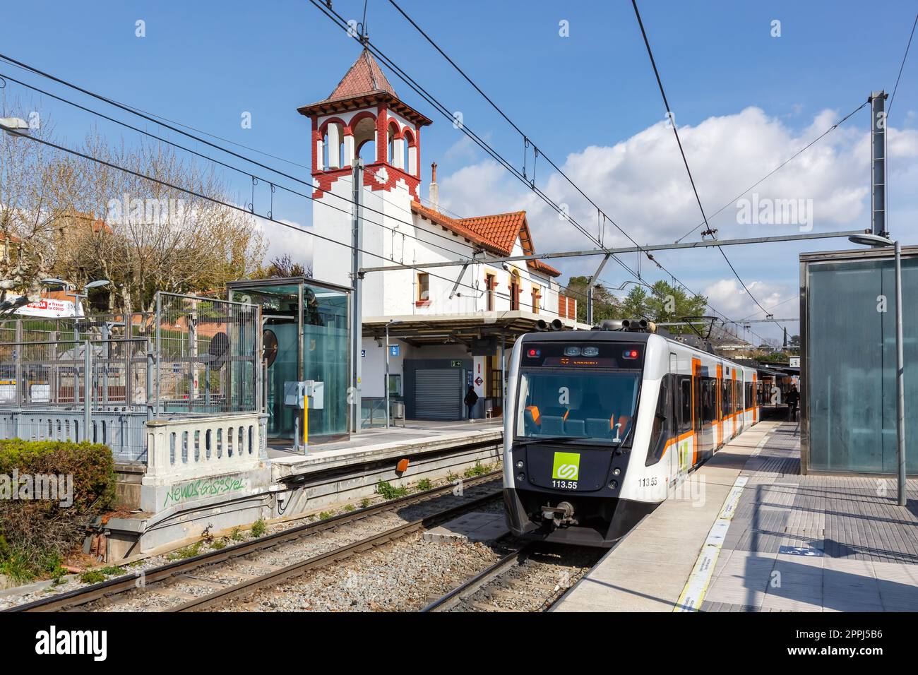 Regional train spain hi-res stock photography and images - Alamy