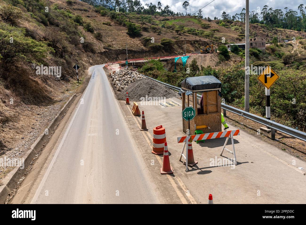 Roadway repair hi-res stock photography and images - Alamy