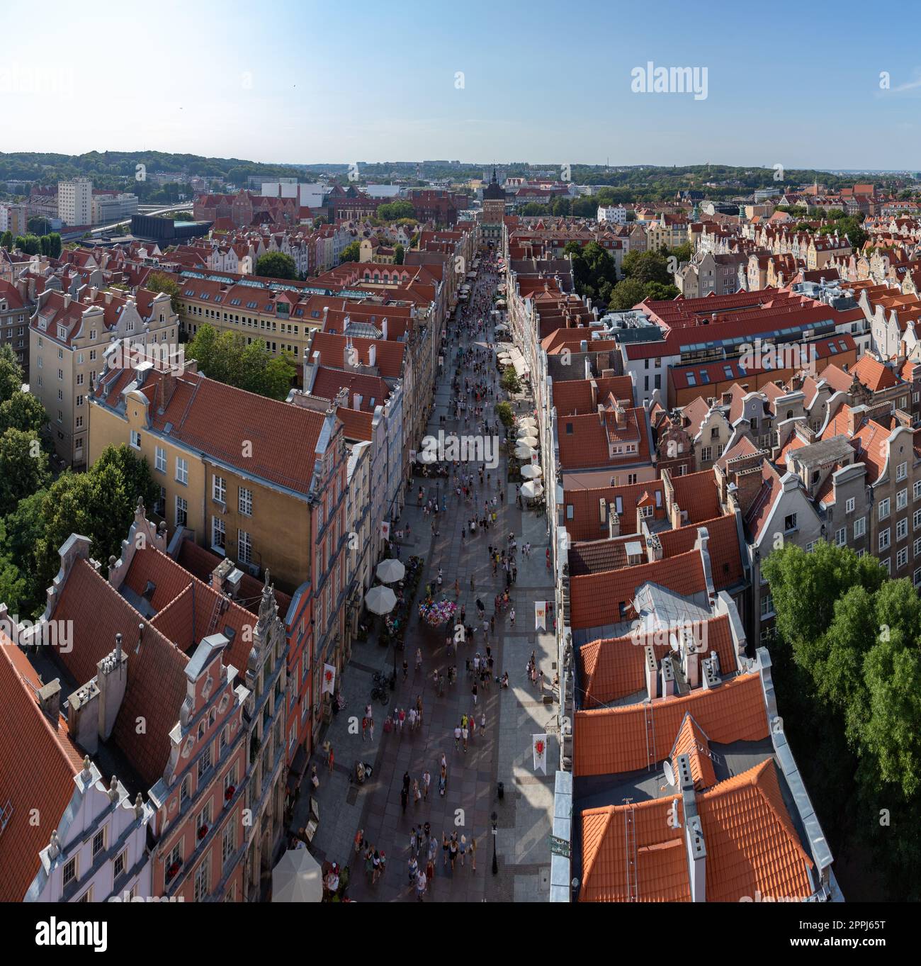 Long street hi-res stock photography and images - Alamy