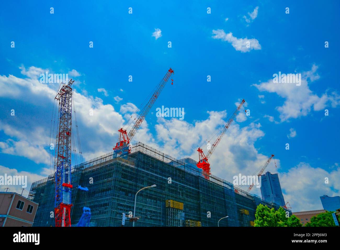 Minato Mirais construction scenery Stock Photo - Alamy