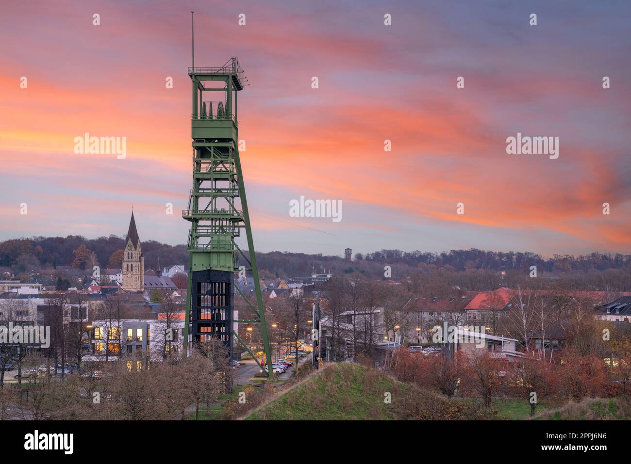 December 7 2022 hi-res stock photography and images - Alamy