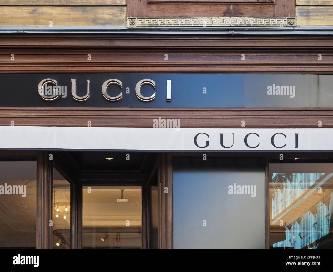 Gucci sign hi-res stock photography and images - Alamy