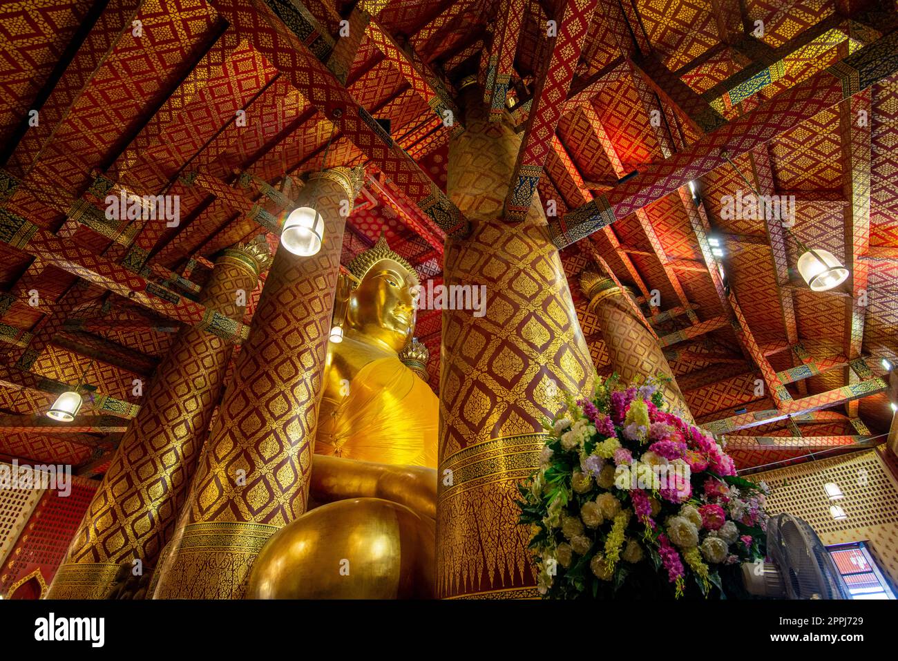 THAILAND AYUTTHAYA WAT PHANAN CHOENG Stock Photo - Alamy