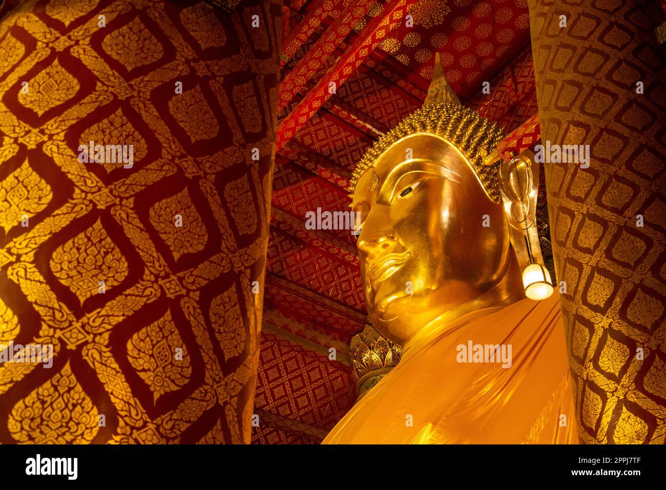 THAILAND AYUTTHAYA WAT PHANAN CHOENG Stock Photo - Alamy
