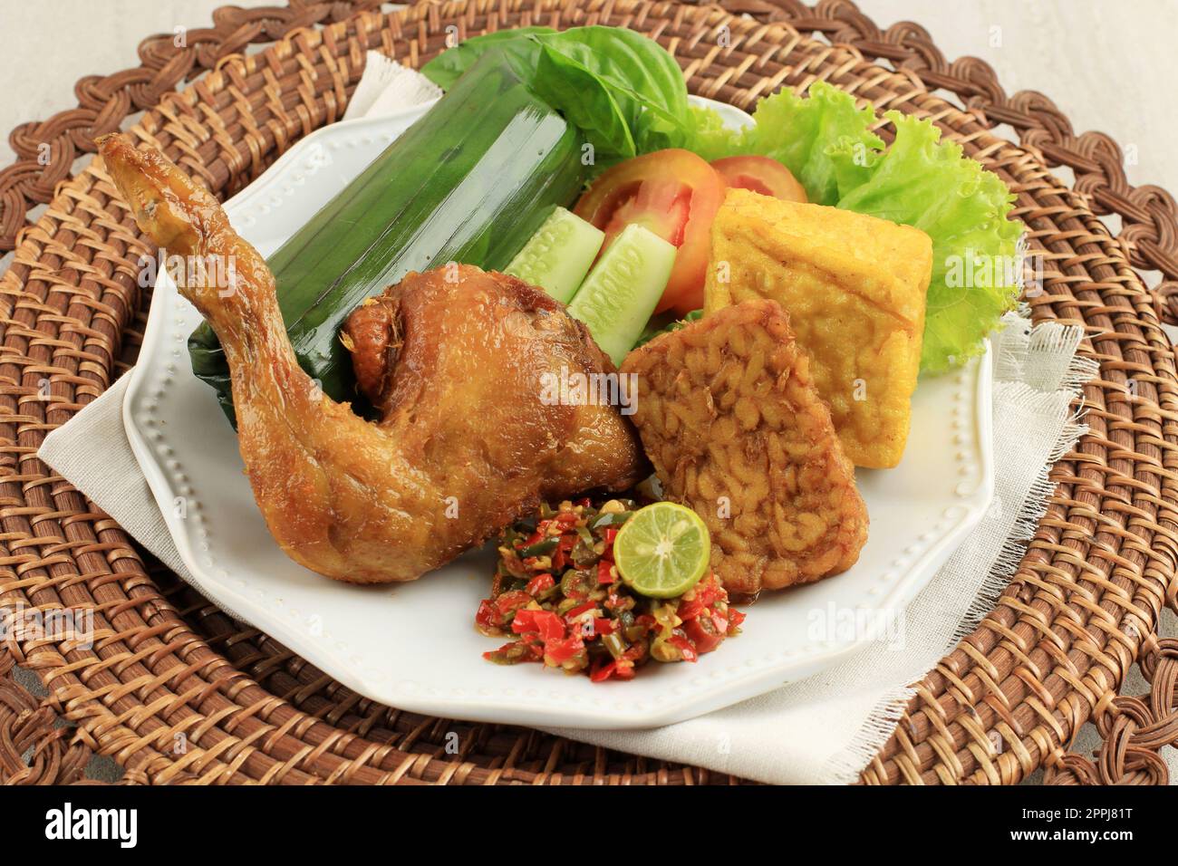 Makanan sunda hi-res stock photography and images - Alamy