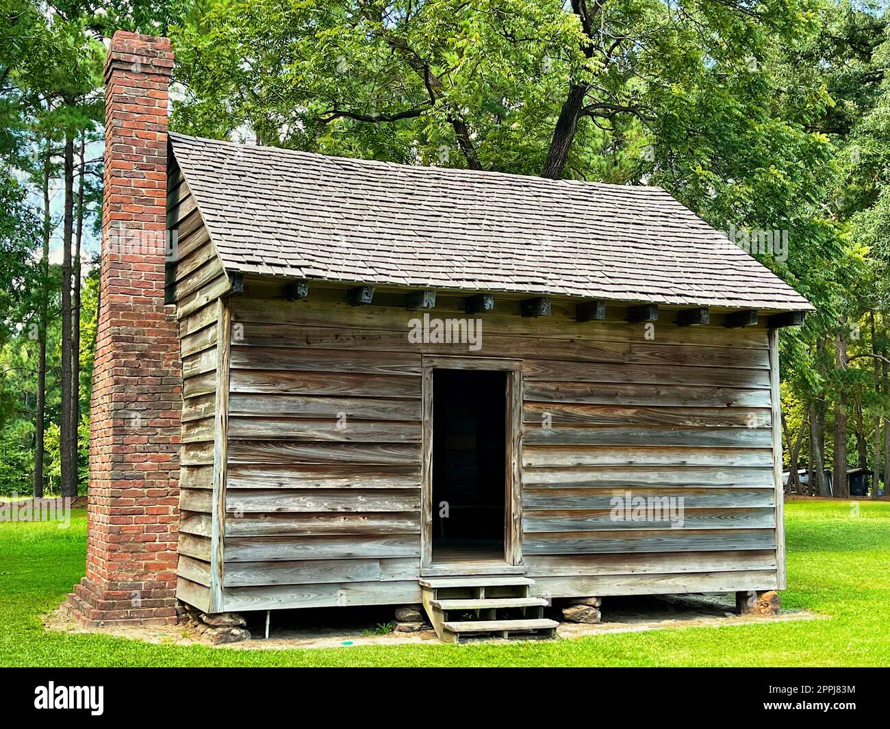 Cabin structure hi-res stock photography and images - Alamy