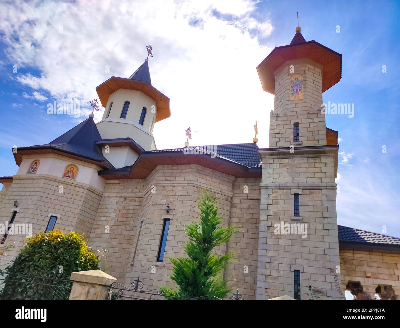 Orthodox parish hi-res stock photography and images - Alamy