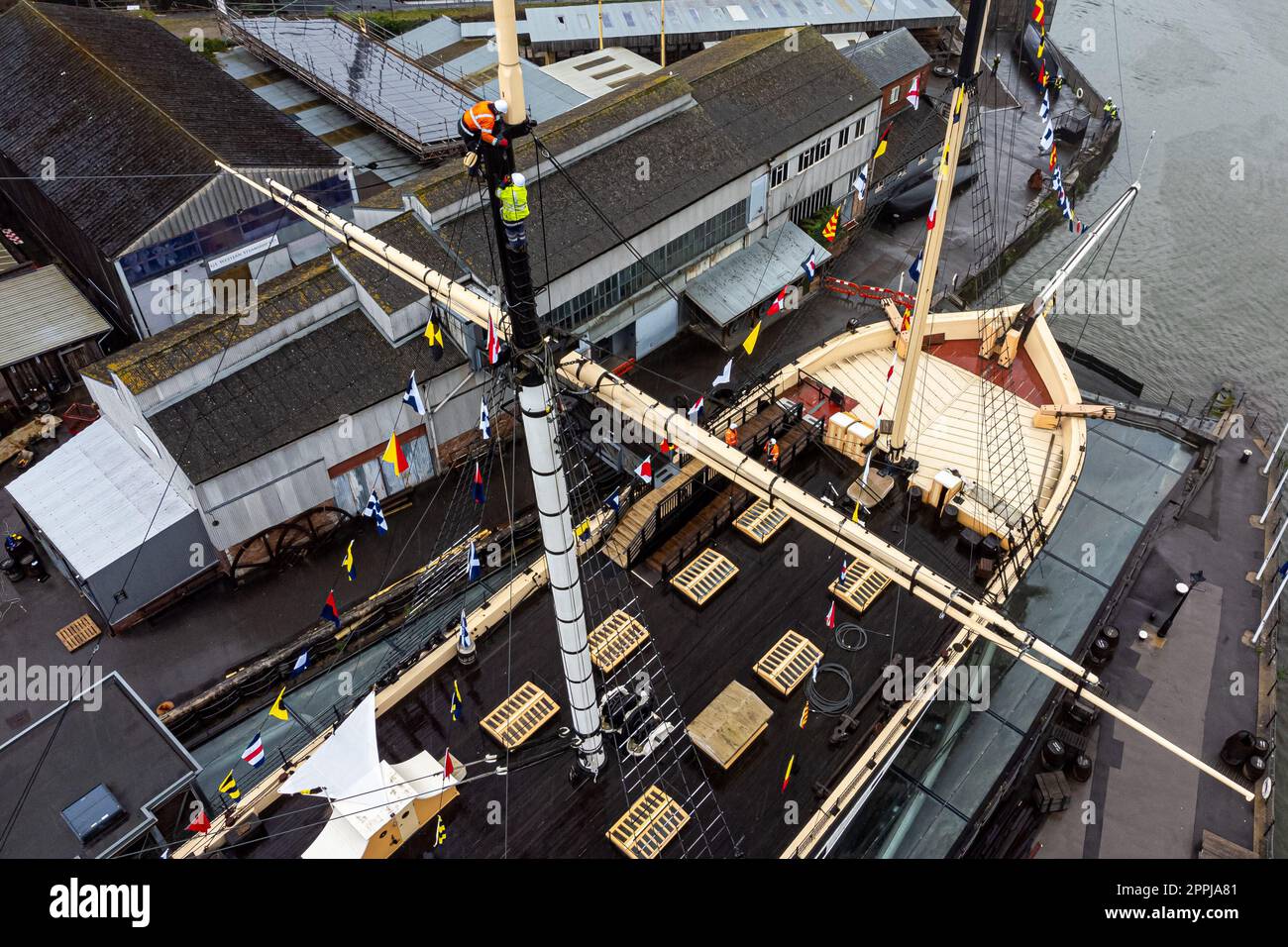 Engineers scale Brunel's SS Great Britain's mast number 2 as they work ...