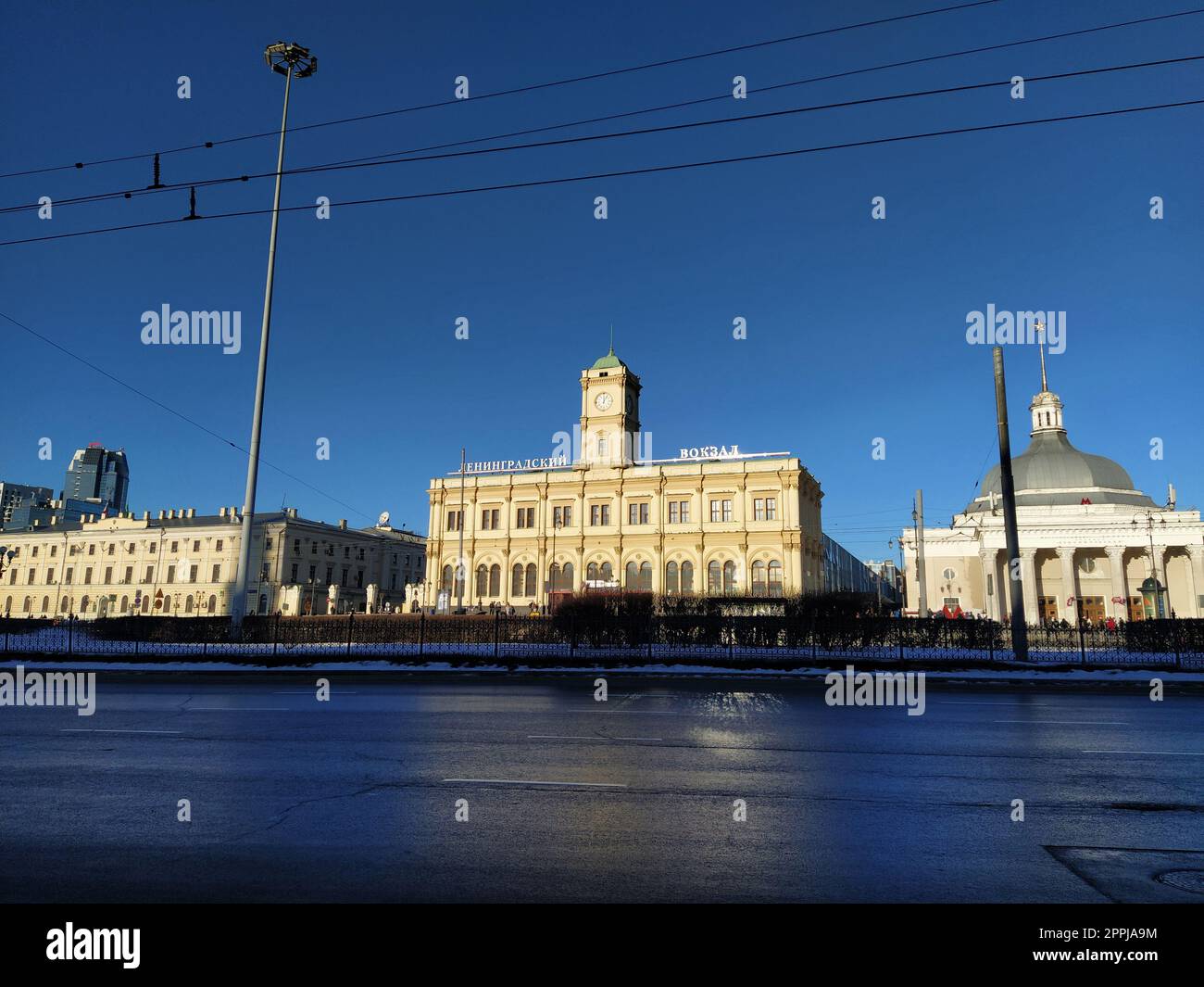 Terminal 3 station hi-res stock photography and images - Alamy