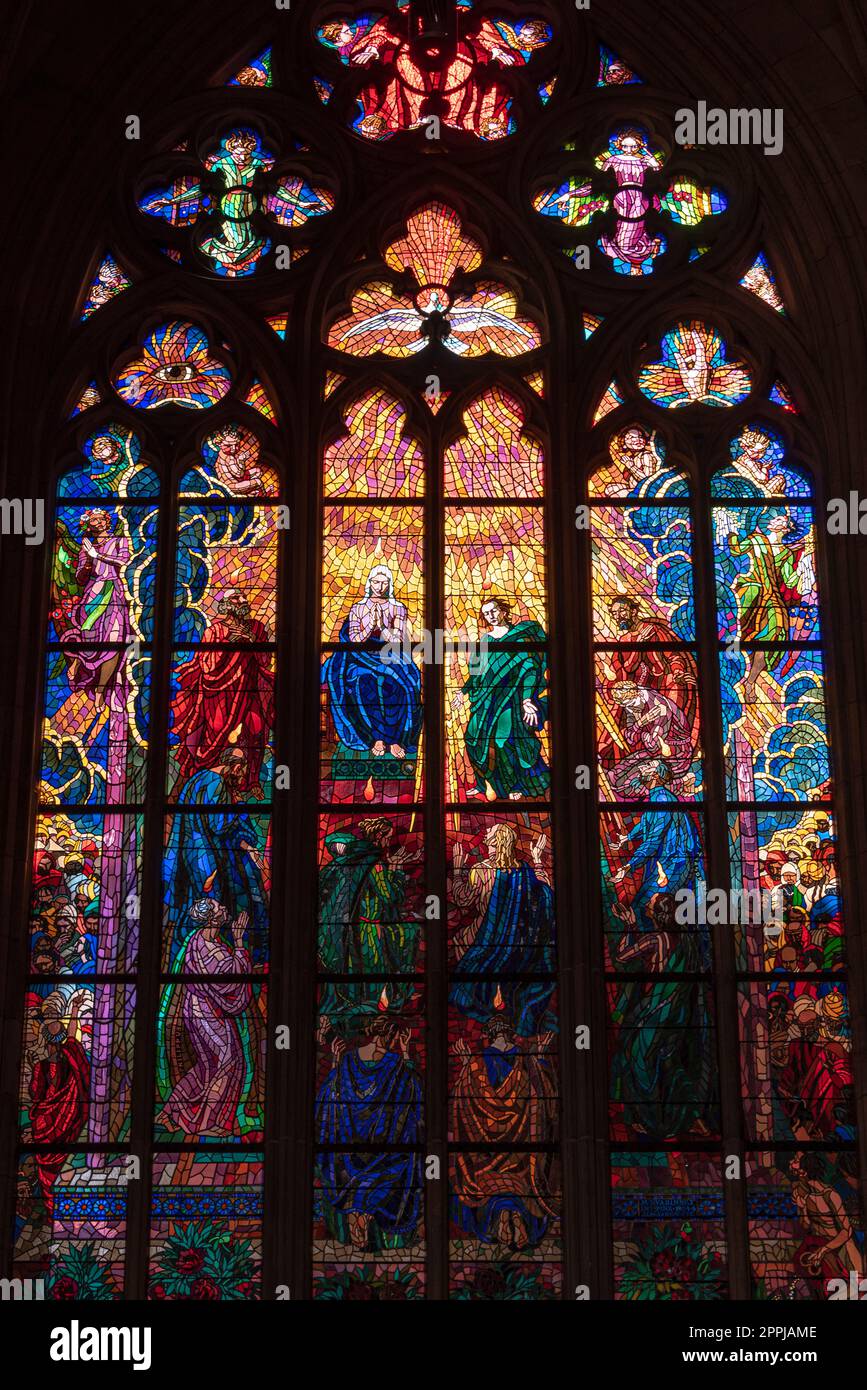 Medieval stained glass hi-res stock photography and images - Alamy