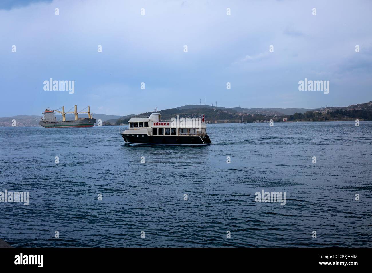 Ship traffic in bosphorus strait hi-res stock photography and images ...