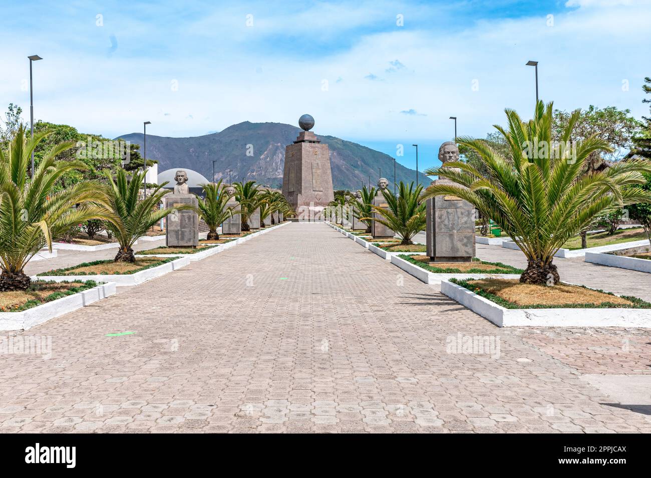 Equator in ecuador hi-res stock photography and images - Alamy