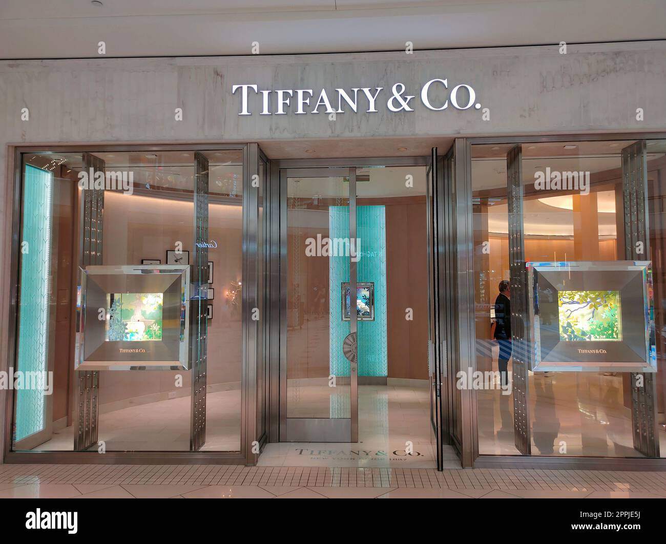 Tiffany Boutique at Aventura Mall in Florida Stock Photo - Alamy