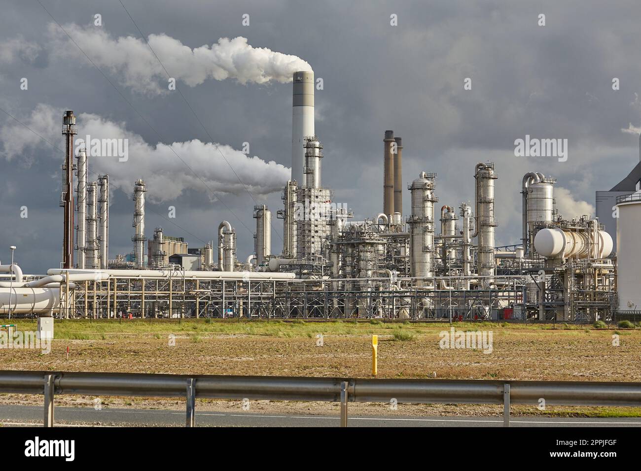 Chemical plant pipes Stock Photo - Alamy