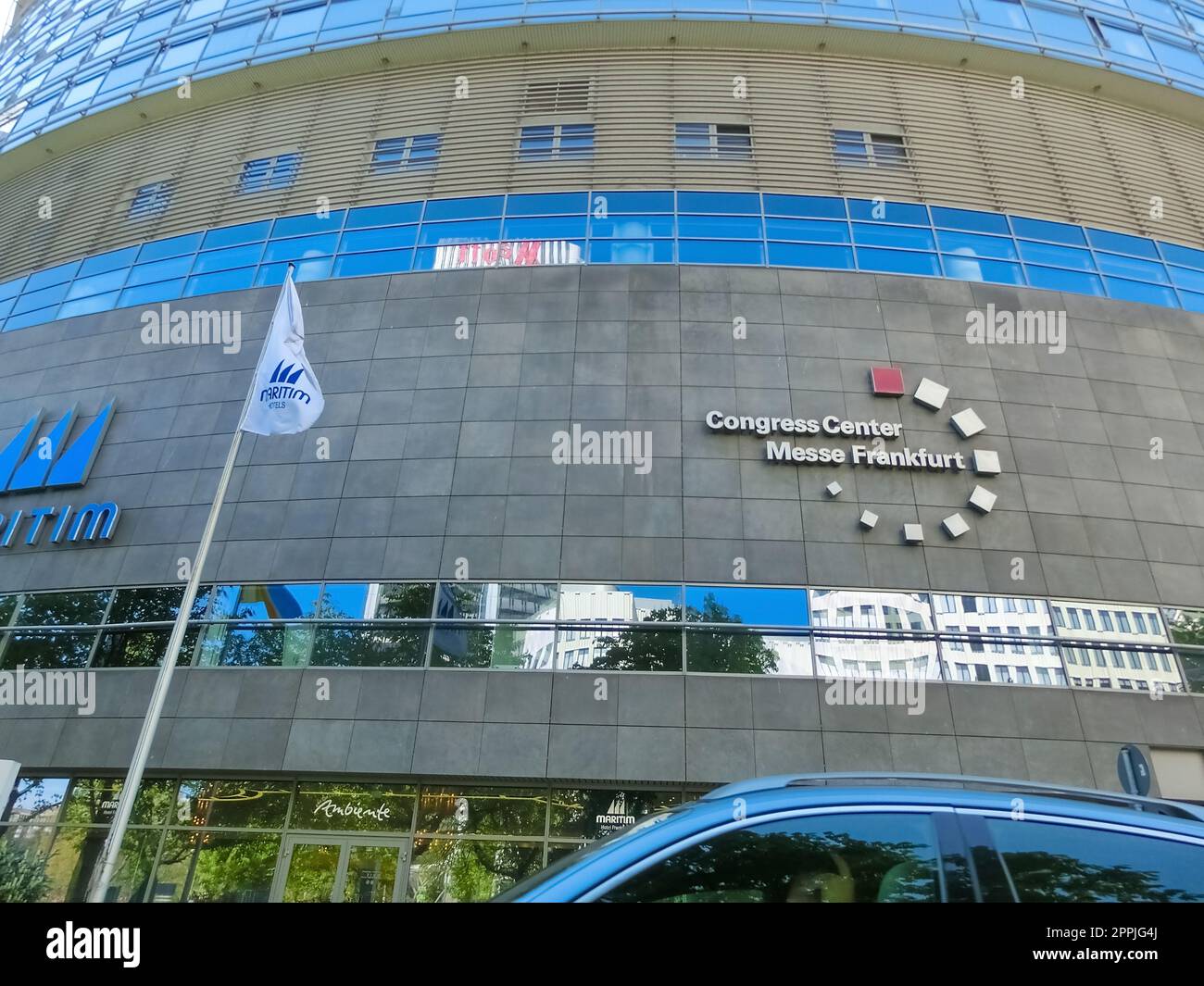 Maritim hotel hi-res stock photography and images - Alamy