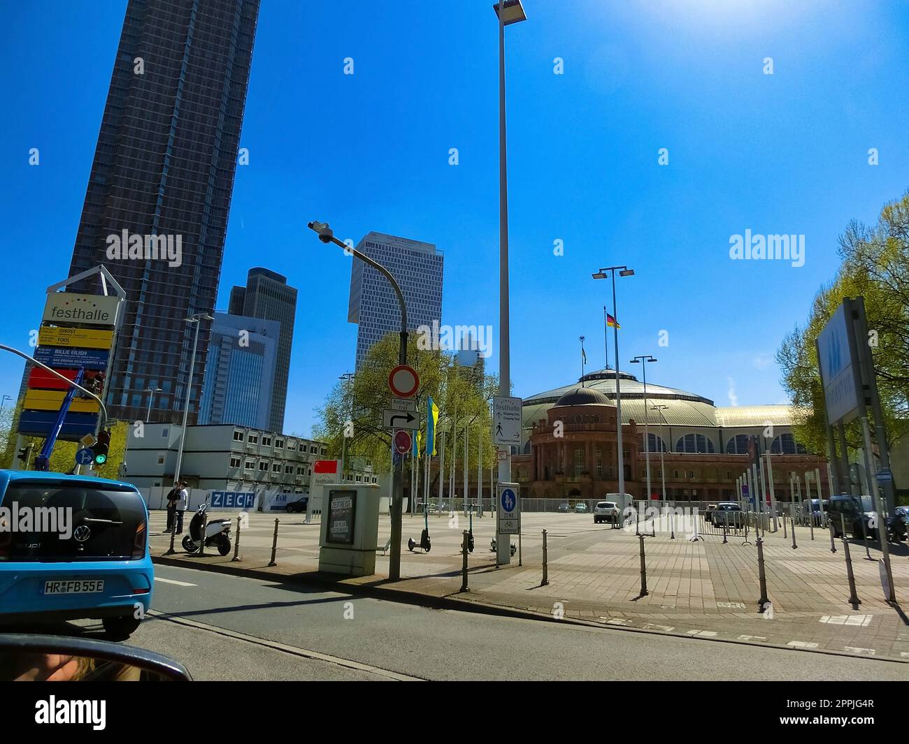 Street view to the Frankfurt downtown Stock Photo - Alamy