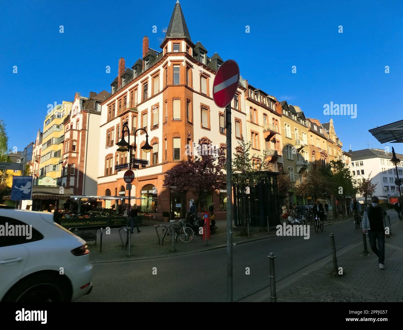 Residential area in Frankfurt am Main, Germany Stock Photo - Alamy
