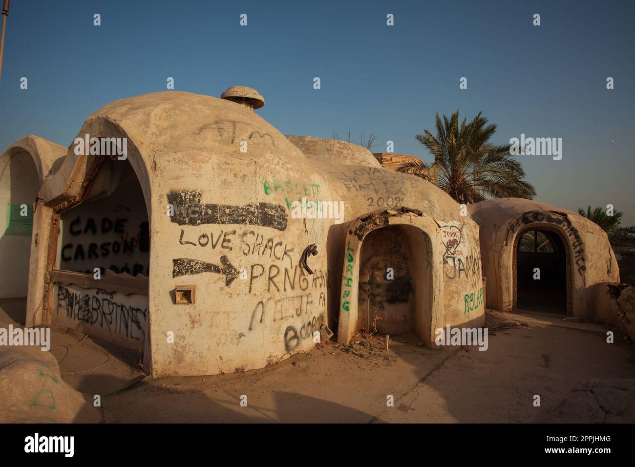 Camp Victory American base in Baghdad during occupation Stock Photo - Alamy
