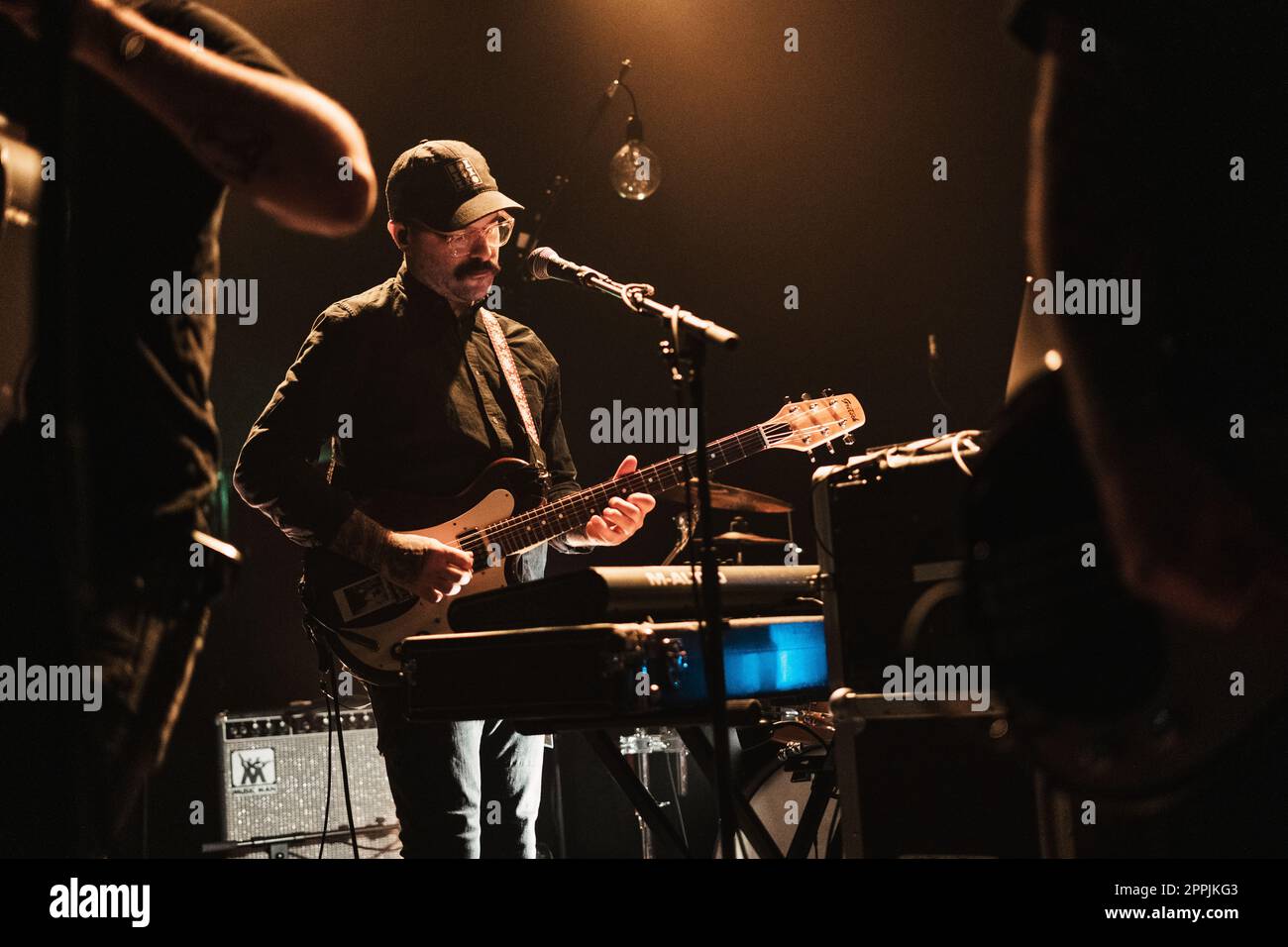 Ef band hi-res stock photography and images - Alamy