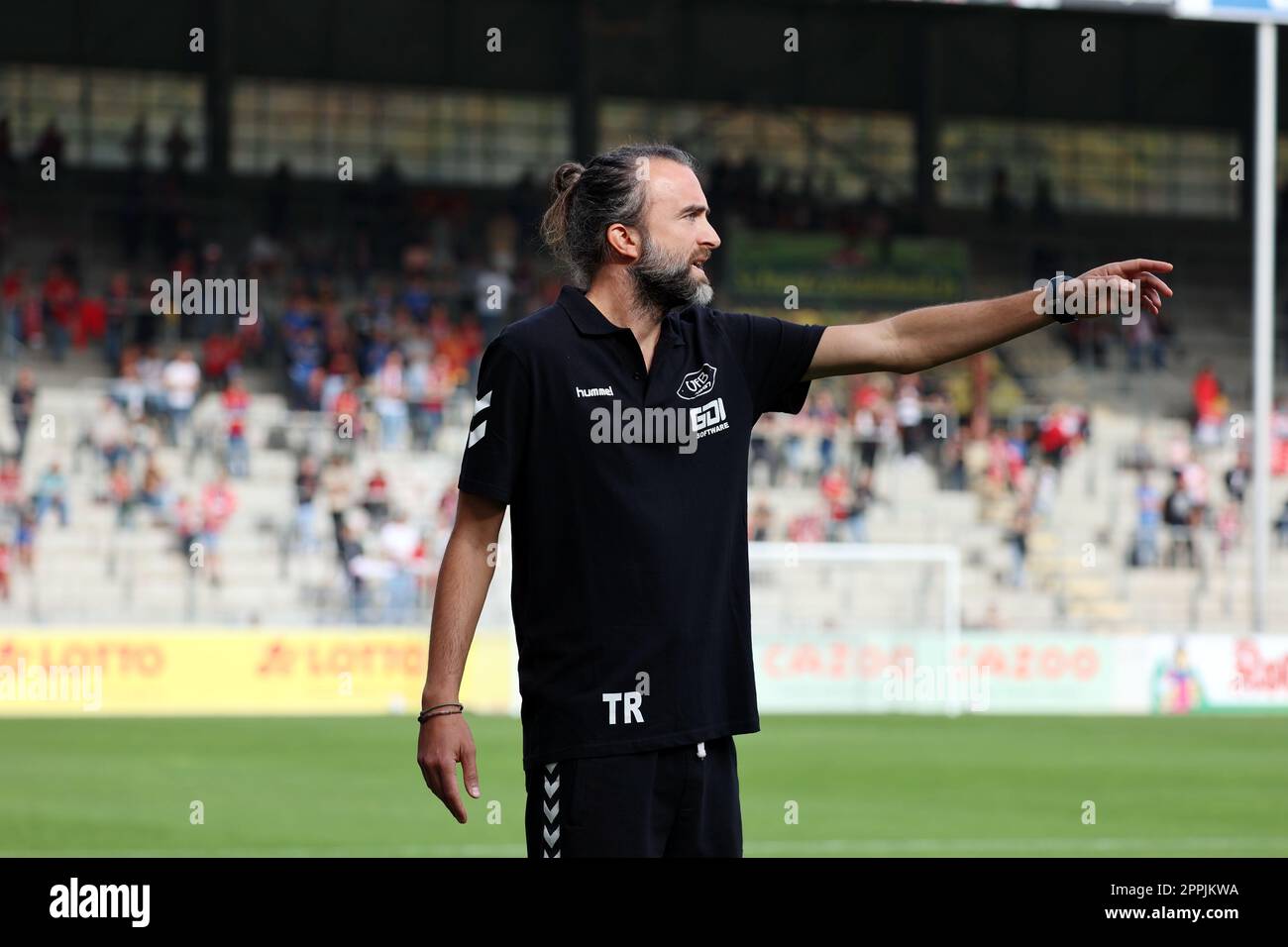 Trainer dario fossi vfb oldenburg hi-res stock photography and images ...