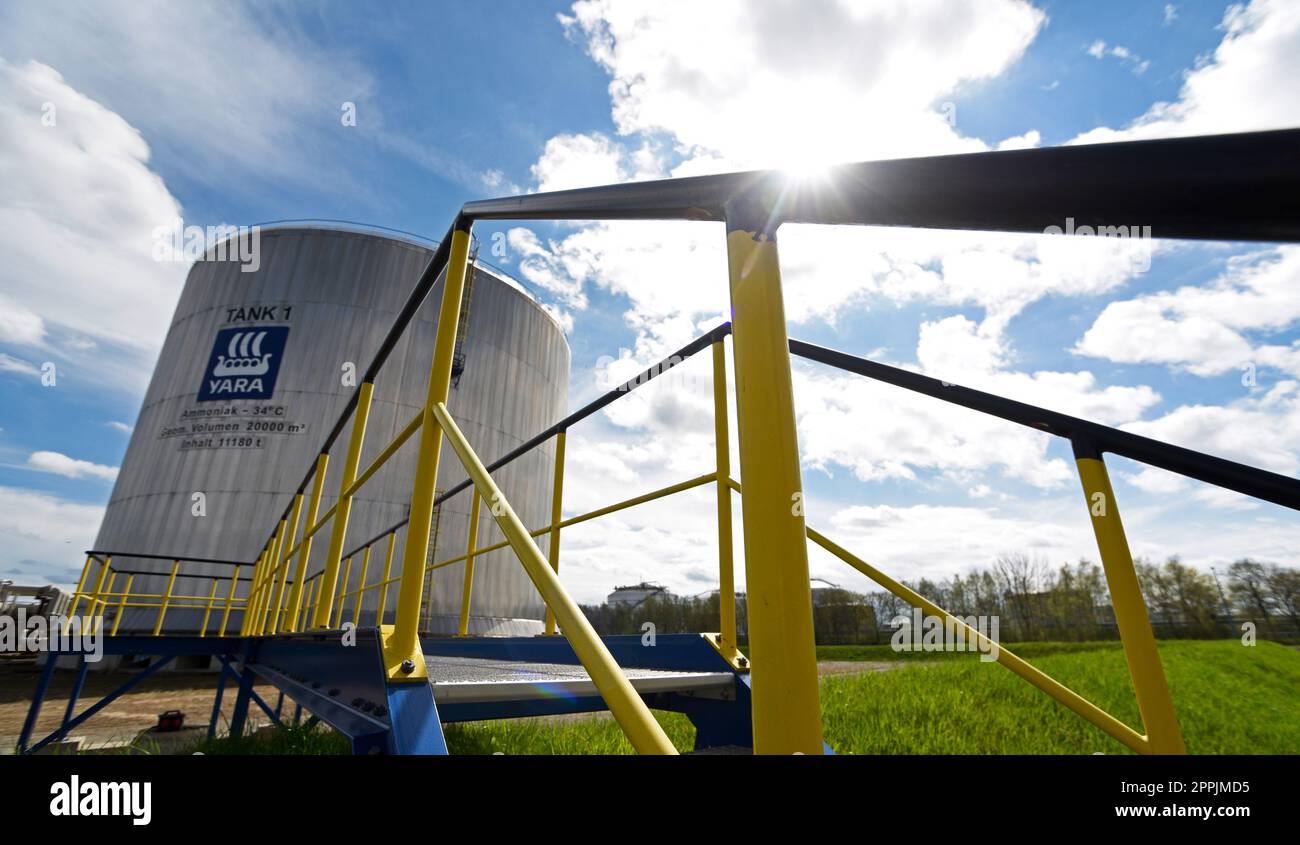 Peez, Germany. 24th Apr, 2023. View of a tank from Yaha at the Peez ...
