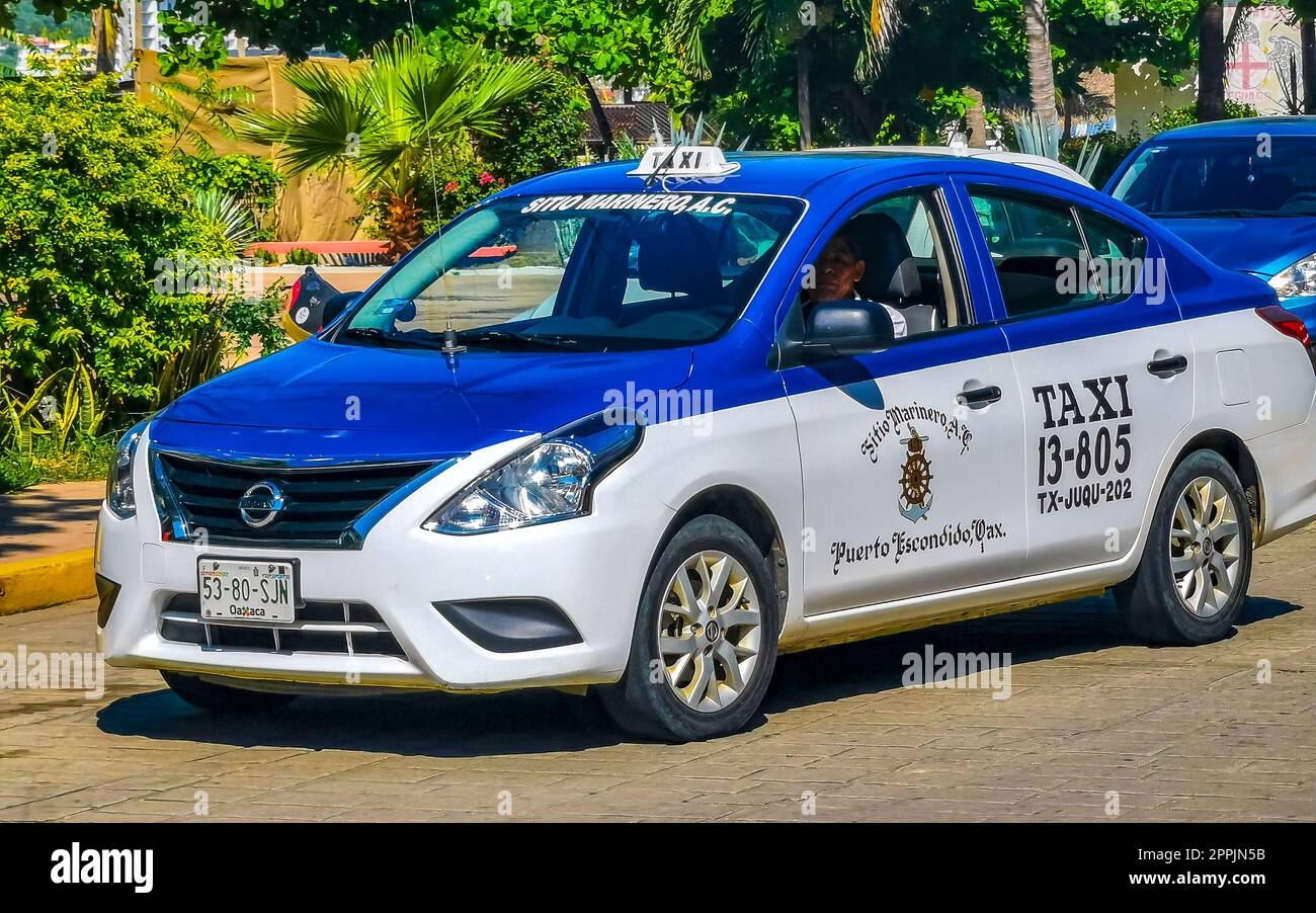 Taxi colectivo mexico hi-res stock photography and images - Alamy