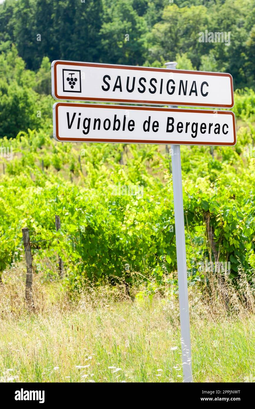 Bergerac wine region hi-res stock photography and images - Alamy