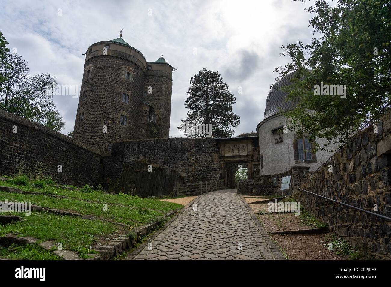 Basalt mountain hi-res stock photography and images - Alamy