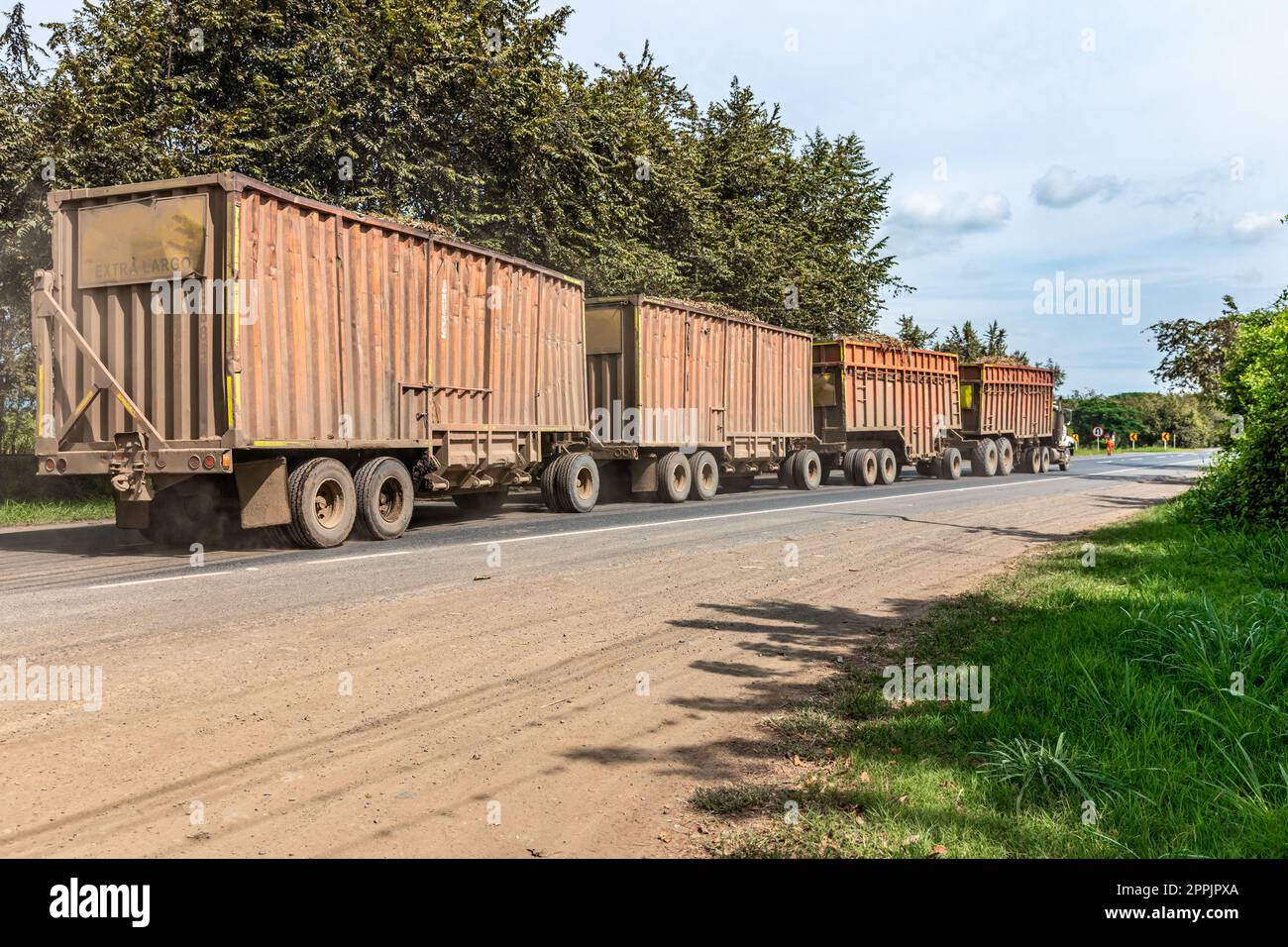 Long truck hi-res stock photography and images - Alamy