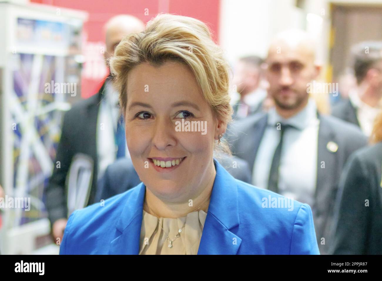 Franziska Giffey, Governing Mayor of Berlin, at the opening tour in ...