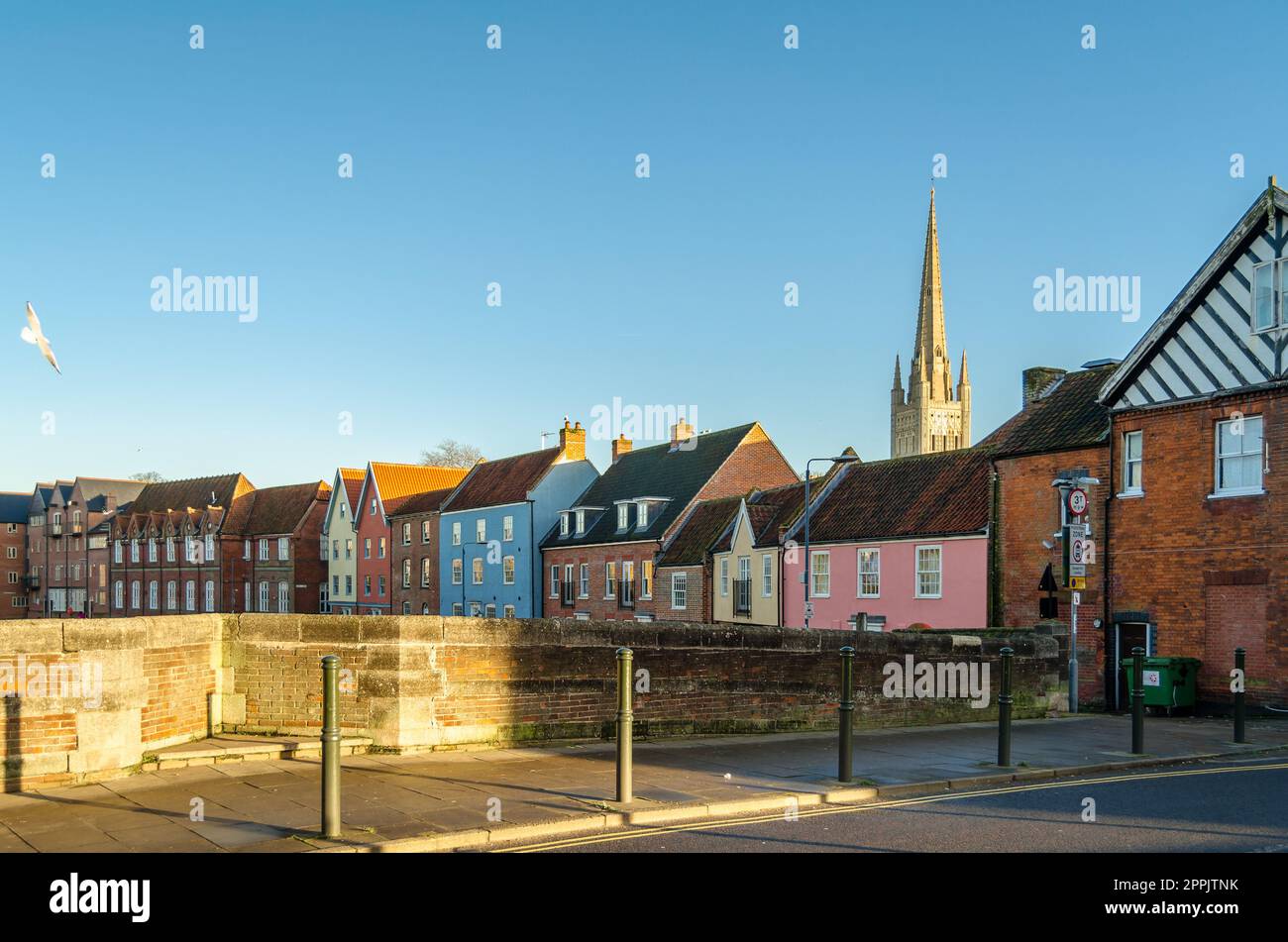 English riverside town hi-res stock photography and images - Alamy