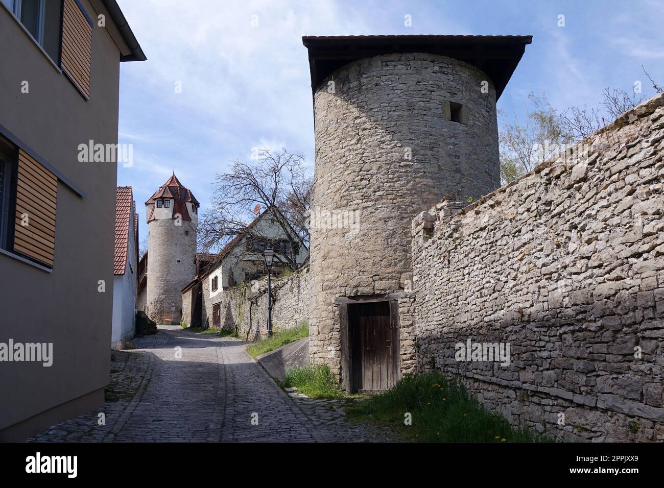 Hoehnleinsturm und Mauerturm in Sulzfeld am Main Stock Photo - Alamy