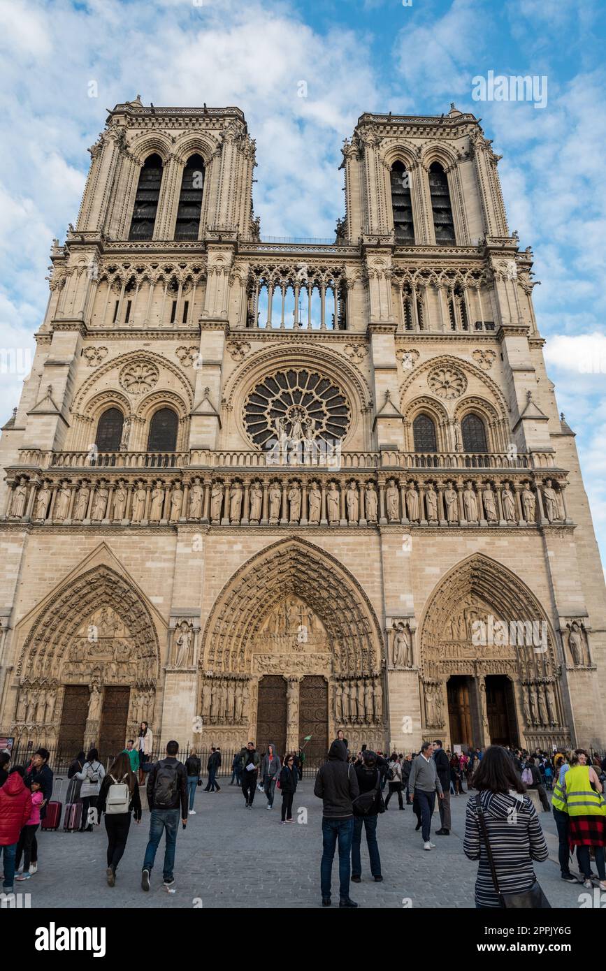 Beautiful portal of the famous Notre Dame Cathedral in Paris before the ...