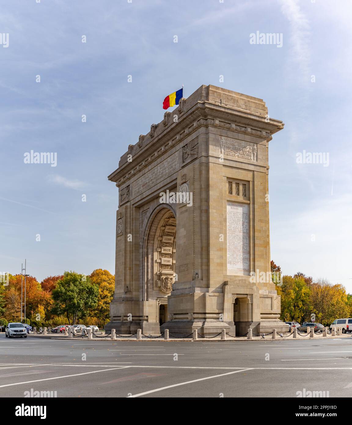 Arch of triumph bucharest hi-res stock photography and images - Alamy