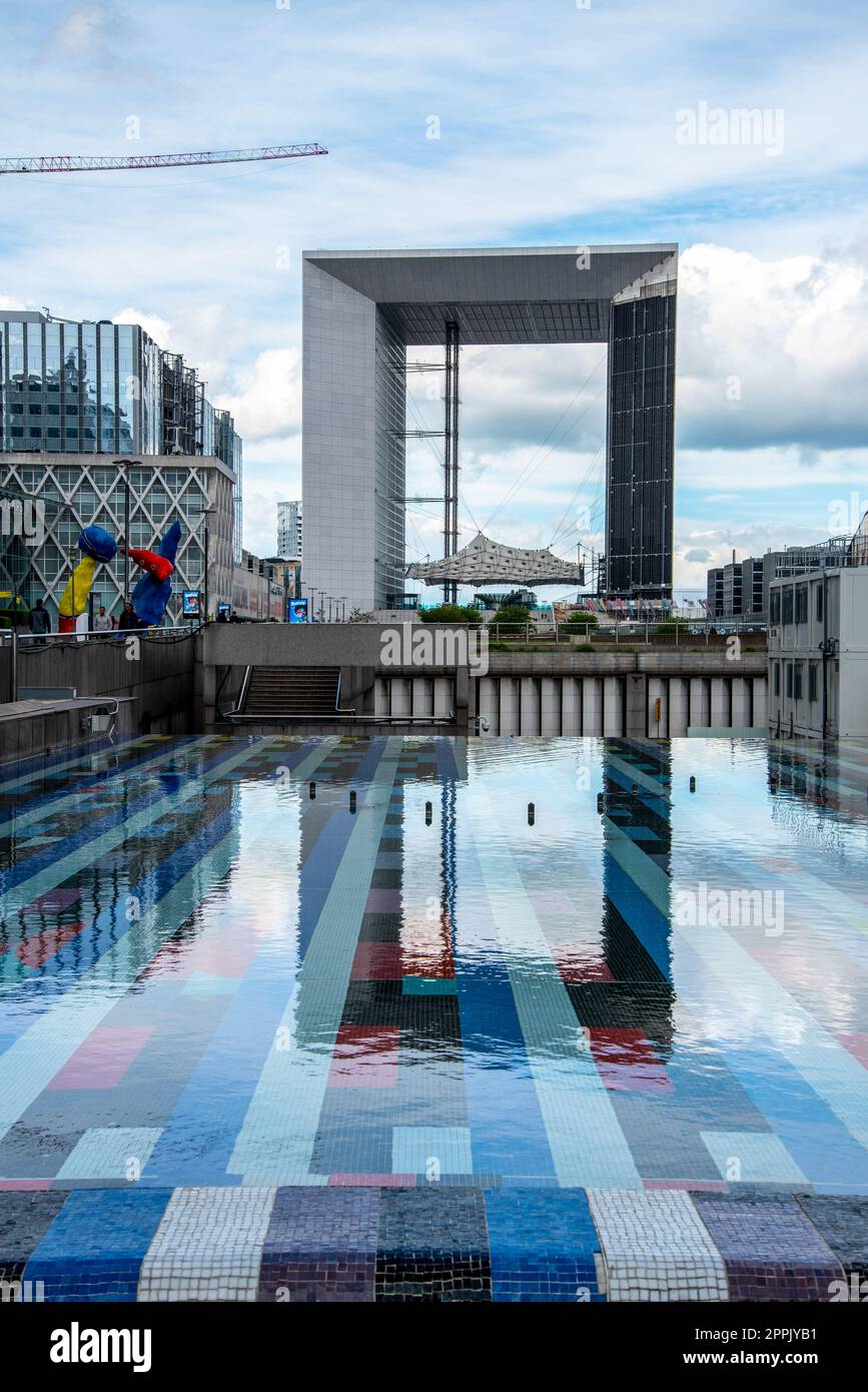 Colorful fountain in La Defense financial district in Paris Stock Photo ...