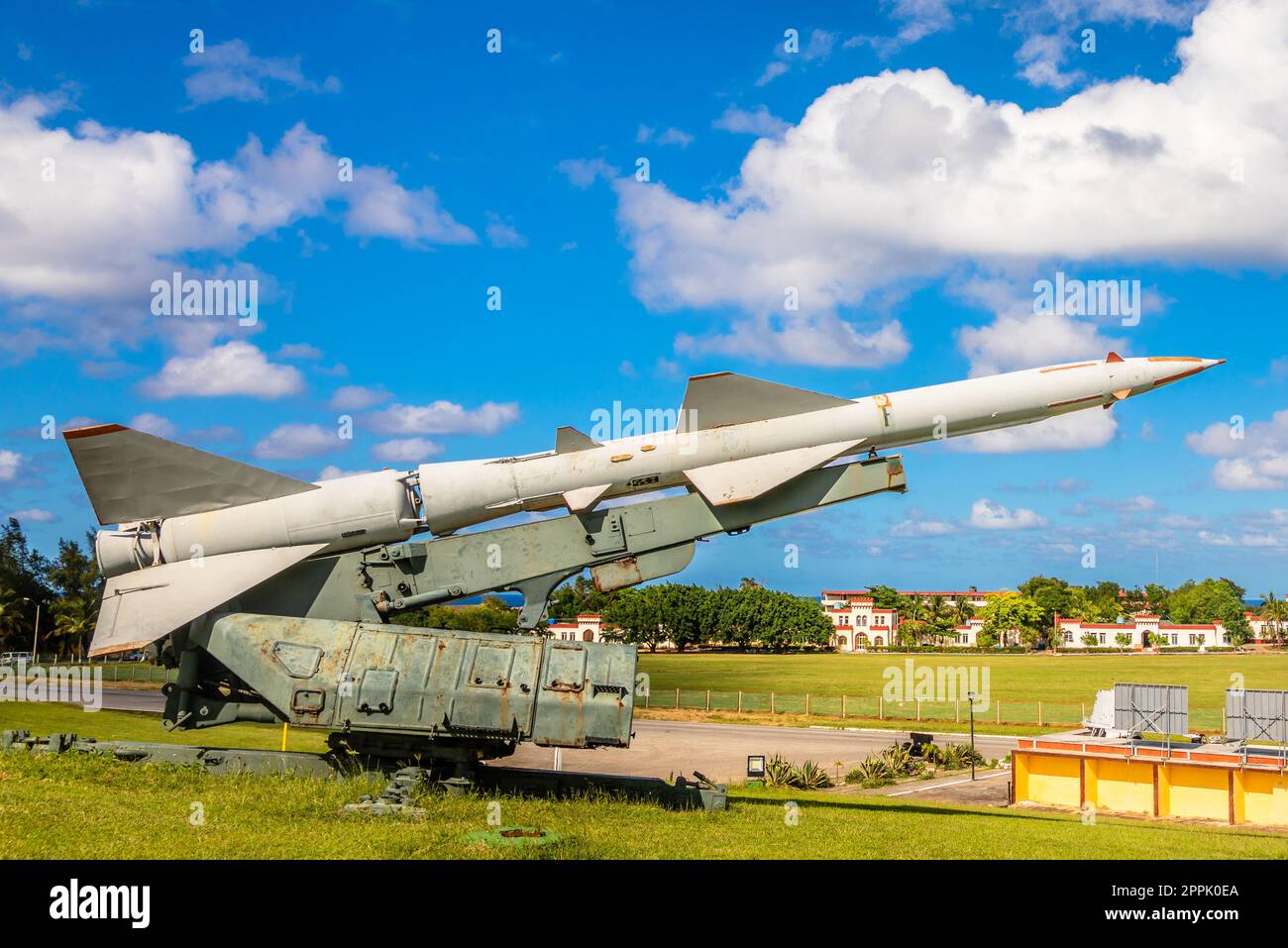 Rusty Soviet missile from 1962 Carribean crisis spointed to the blue ...
