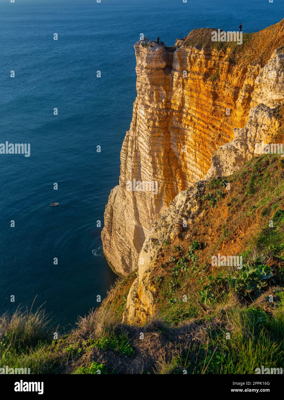 People rest and enjoy the views Stock Photo - Alamy