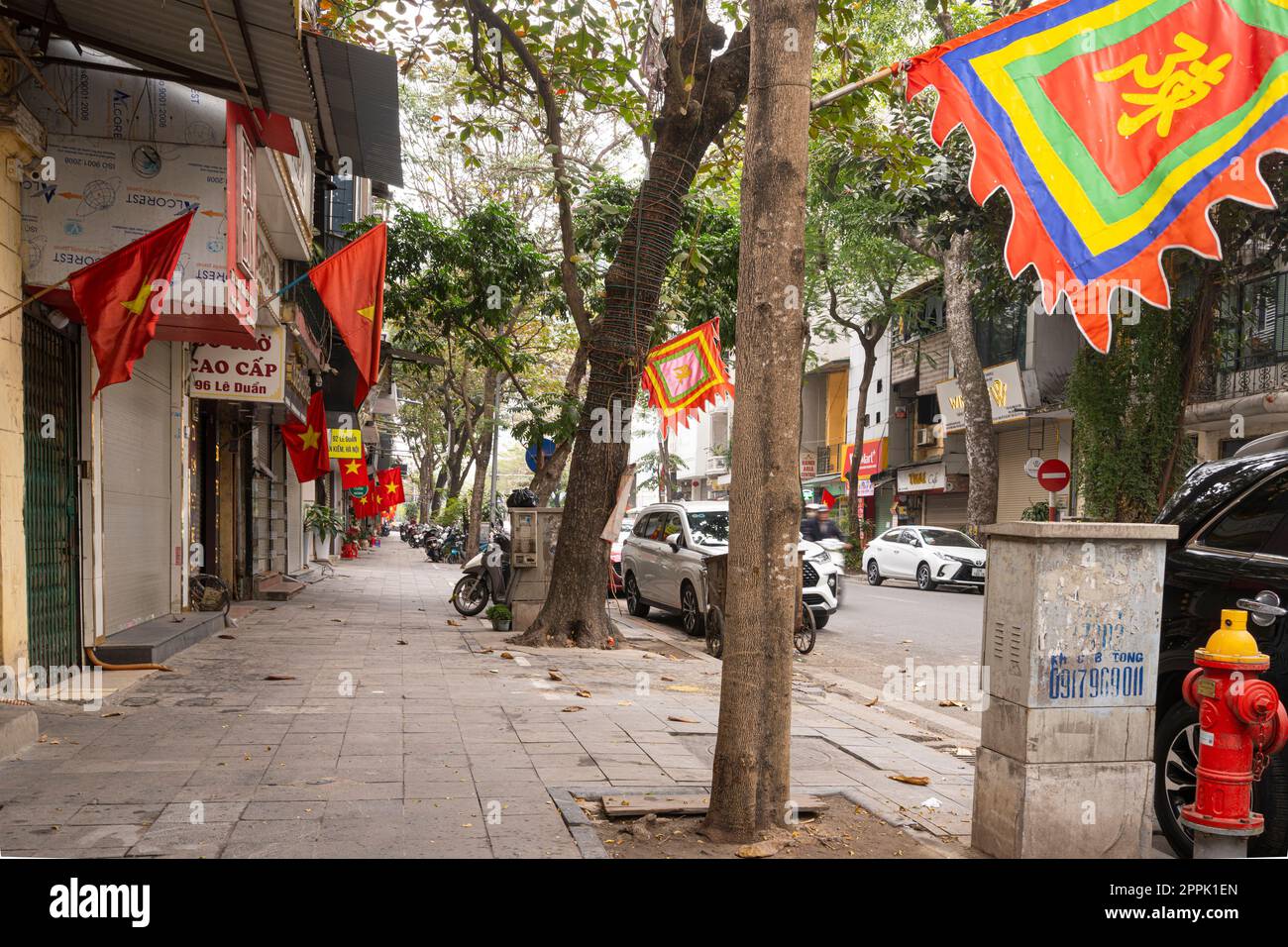 Vietnamese signs hi-res stock photography and images - Alamy