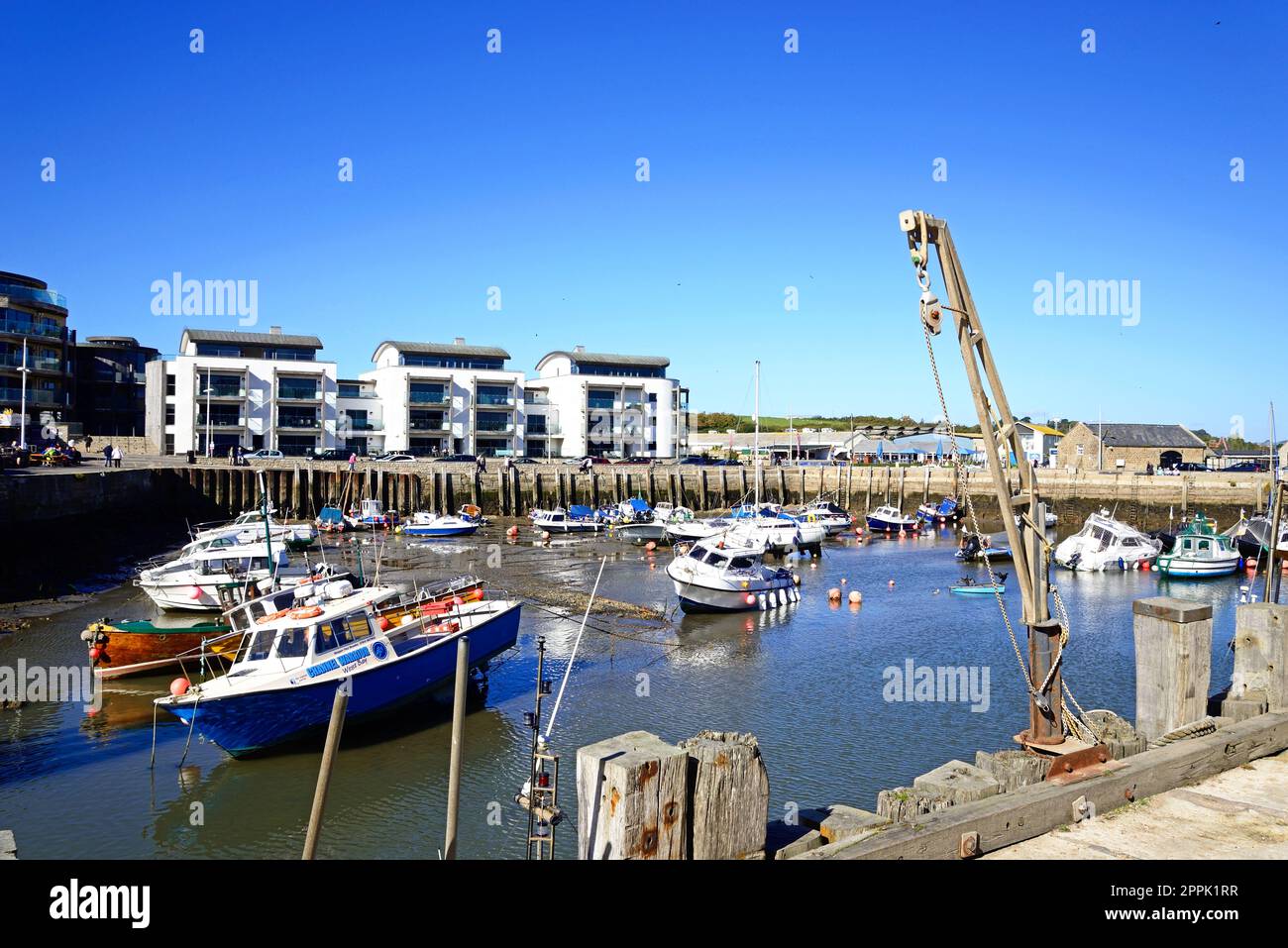 Traditional quayside architecture hi-res stock photography and images ...